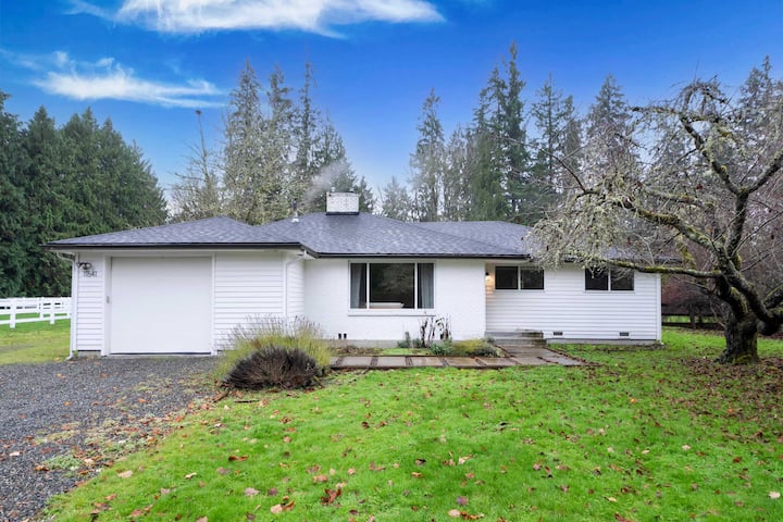 Redmond Pet Friendly Home In 2 Acres+horse Barn - Redmond, WA