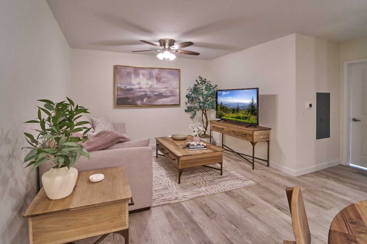 Ruby 114: 2BD | Great Location + Shared Amenities! - Apartments for ...