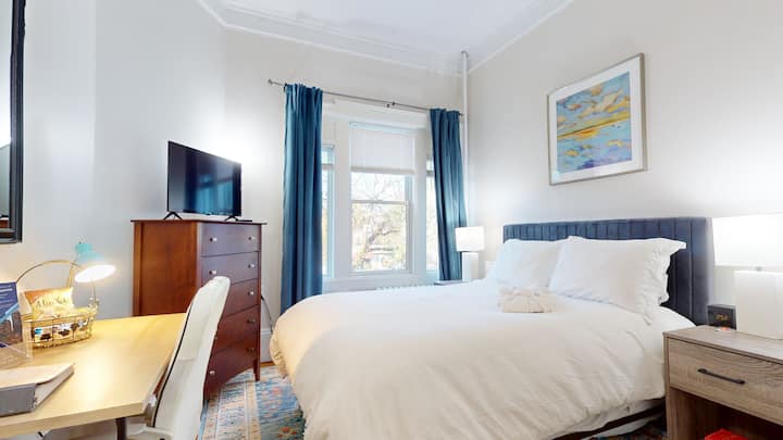 Private Room, Walk To Hosp, Fenway, Bu, Transport - Boston, MA