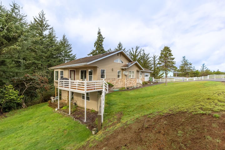 Siuslaw River Home | Pet Friendly | Beach | Casino - Florence, OR