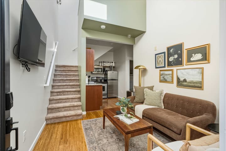 Stylish Loft In The Heart Of Nw Portland - Portland, OR