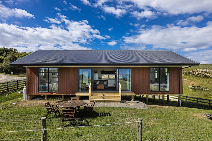 Seabreeze Lookout - Moeraki Holiday Home - Hampden