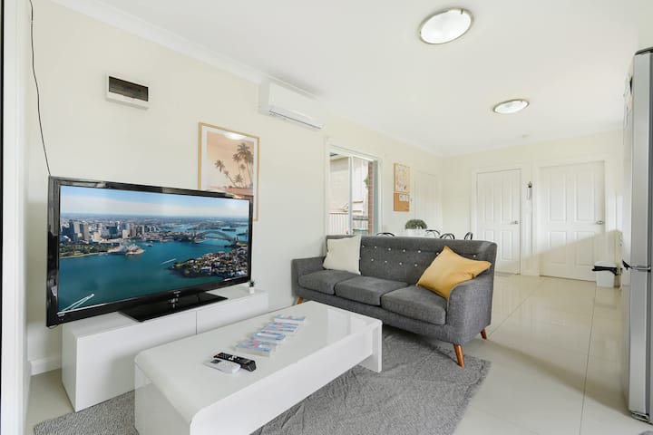 Bright 2br North Ryde Near Metro & Macquarie - Ryde