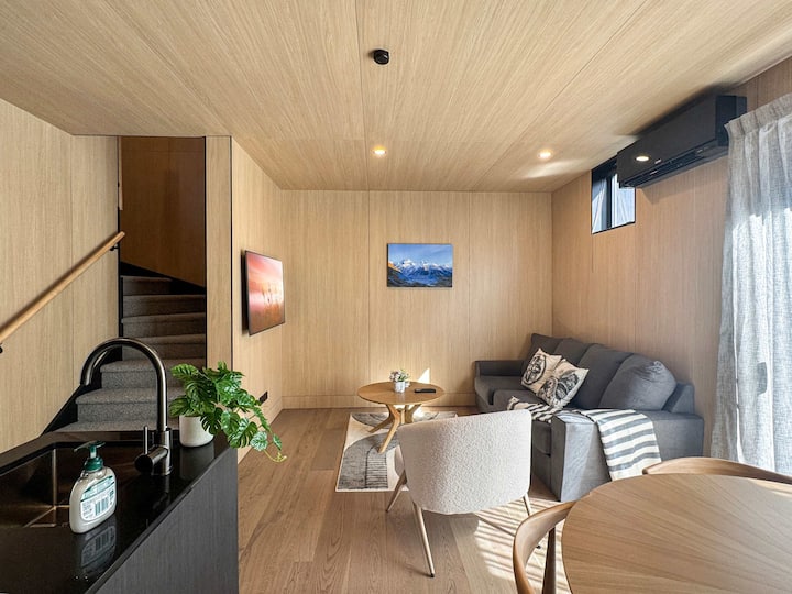 Modern Queenstown Stay On Delaney Loop - Queenstown