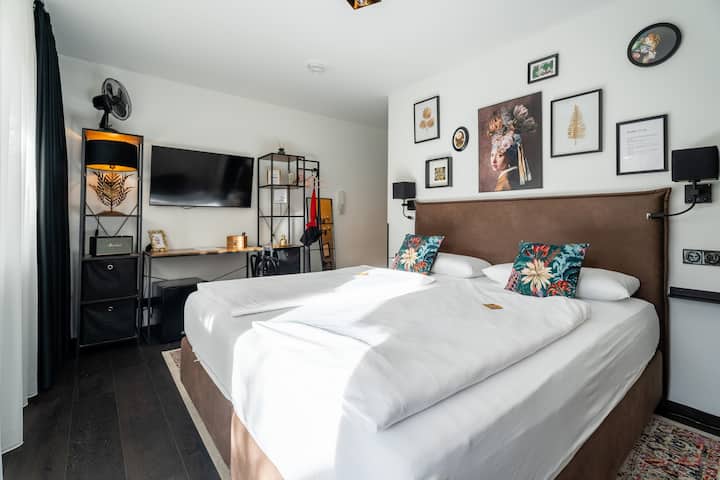 Flora By Kamelu - Gengenbach