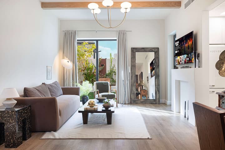 Vintage 4br Villa At Yas Island Near F1 Track - Abou Dabi