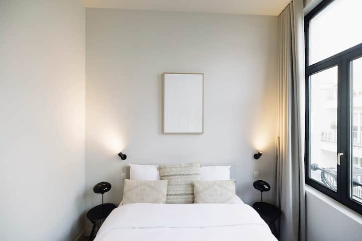 Bright 2-bedroom Getaway For Up To 6 Guests - Anvers