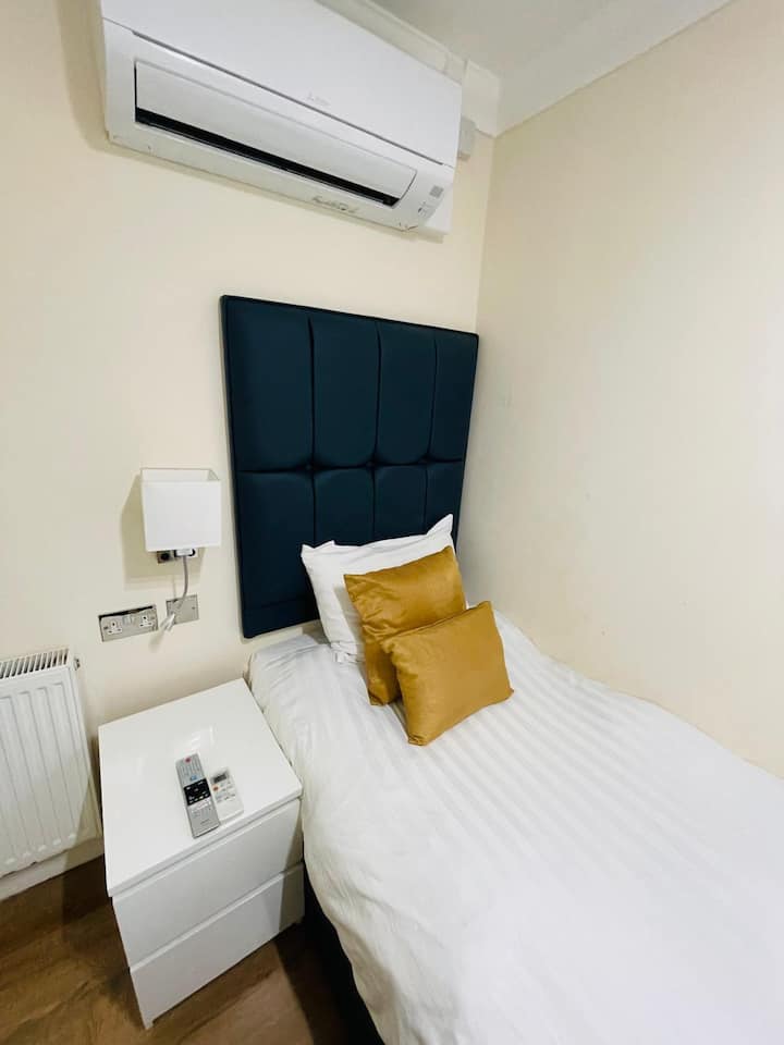 Chambre Simple-standard-salle De Bain Privée - Hounslow
