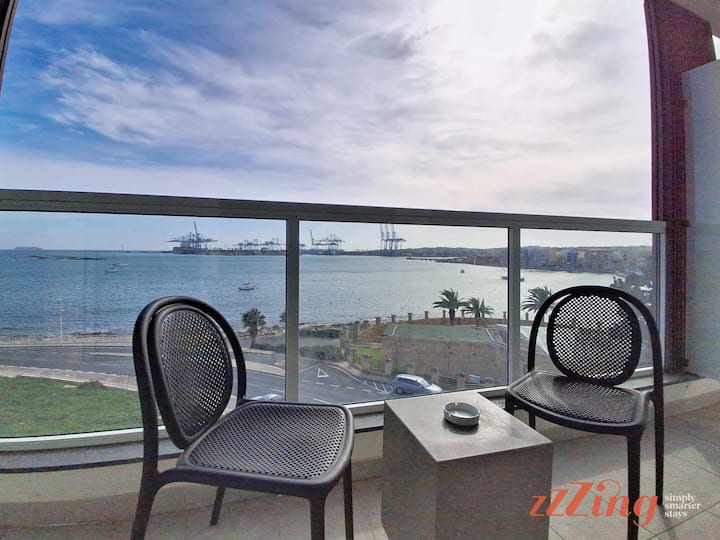 Modern Balcony Room Overlooking The Mediterranean - Malta