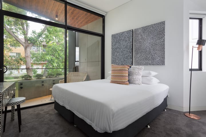 Stylish 2-bed Apartment With Bbq Patio Near Beach - Moore Park