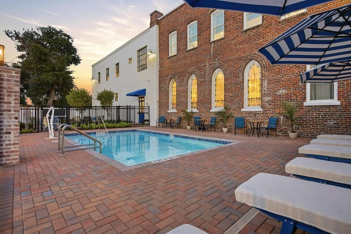 The Raven Boutique Aparthotel - 13 Apts With Pool - Jacksonville, FL