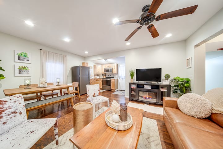 Walk To Shore! Family Home By Lake Erie W/ Bikes - Geneva-on-the-Lake, OH