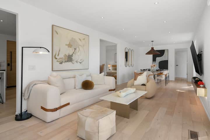 Hollywood Hills 3br | Views & Hot Tub | C&c - West Hollywood, CA