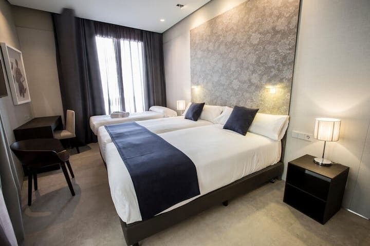 Room With Extra Bed In The Center Of Valencia - Valencia