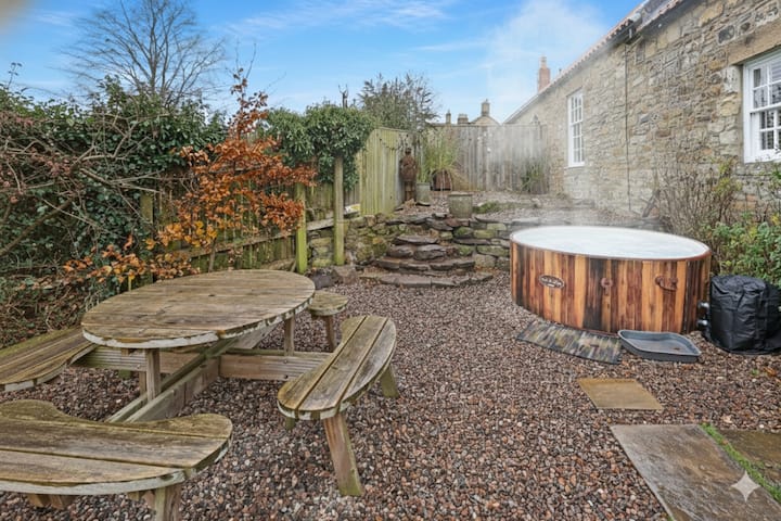 Two Hoots - North East Escapes - Rothbury