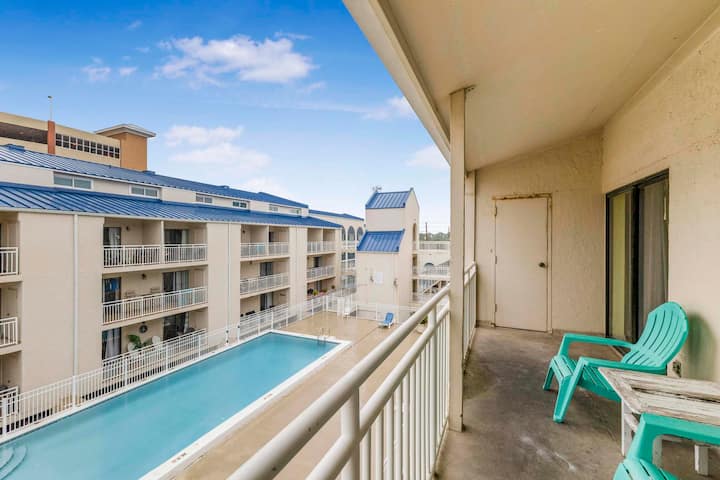 3br Beachfront Condo W/ Pools | Sugar Beach 328 - Orange Beach, AL