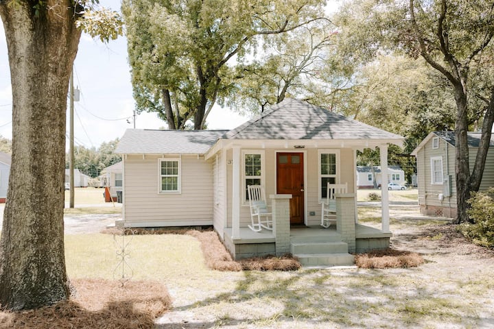 Stylish Bungalow Stay Near Downtown Charleston - Charleston