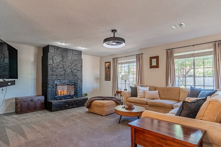 Family Friendly Resort | Pool | Yard | Games - Yuma, AZ