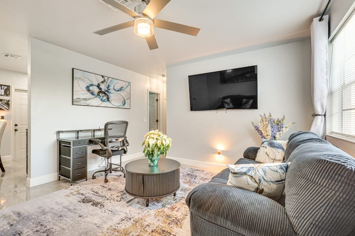 3 Mi To Port Everglades: Modern Getaway W/ Yard - Dania Beach, FL