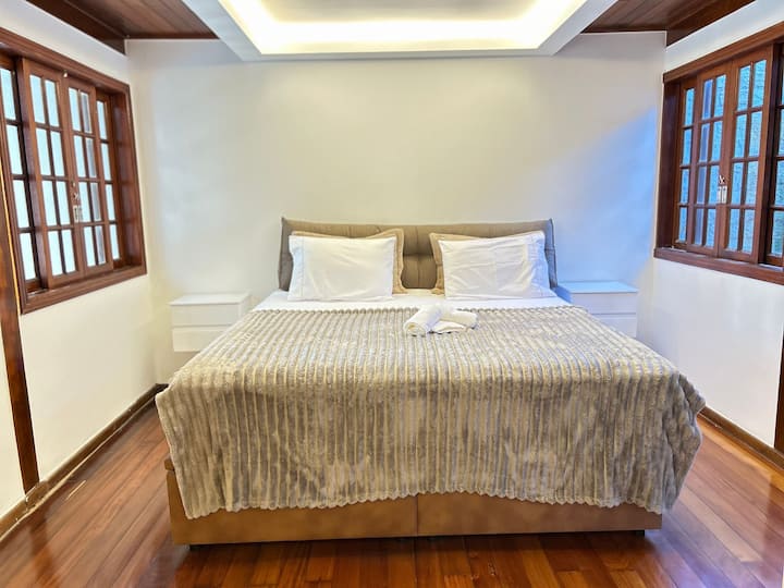 Suíte King — Casa Fróes - Niterói