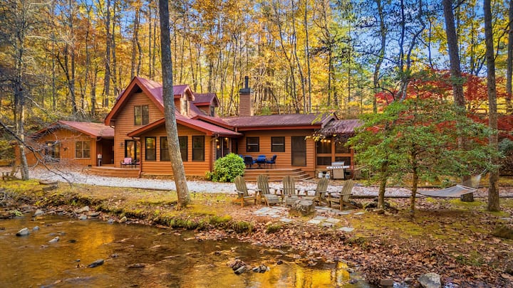 Creekside Escape | Hot Tub • Game Room • Mountains - Ellijay, GA