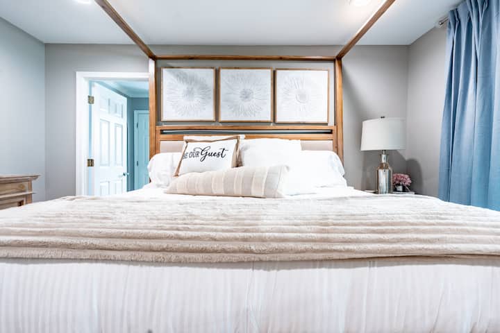 Luxury 3br Pond View Home  Sunroom Games - Southaven, MS