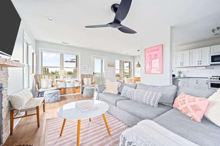 Modern Serenity Point Oasis | Oceanview | King Bed - Topsail Beach, NC