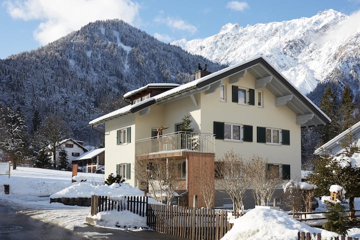 Haus Topa Apartment Wunderhirsch - Bludenz