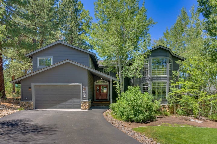 Luxury Northstar Getaway • On Golf Course - Lake Tahoe