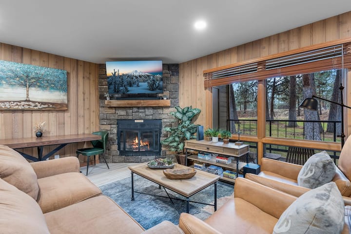 New! Pineview Getaway | Mt. Bachelor Village - Bend, OR