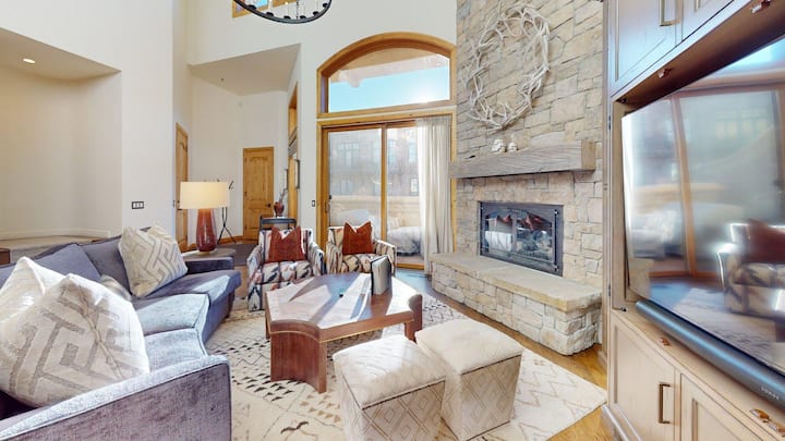 Leadville Condo 320 - New Listing! Downtown Luxury - Ketchum, ID