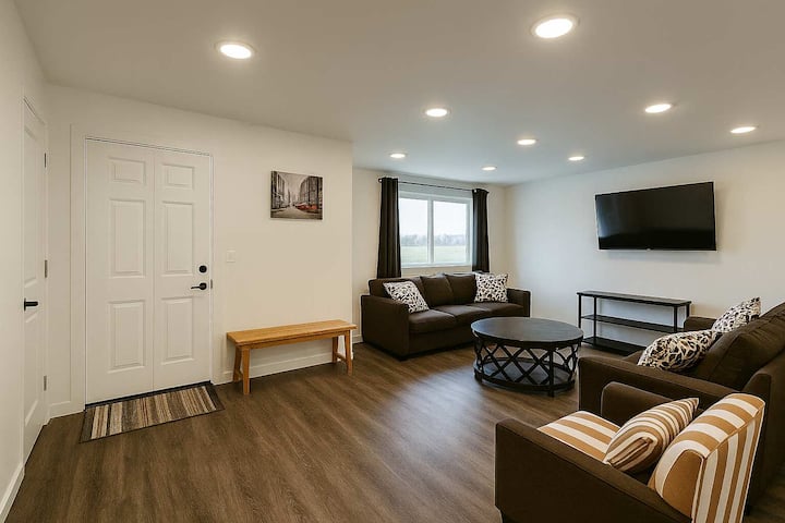 Sooke One-bedroom Suite With Mountain View - Sooke