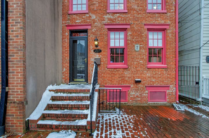 Luxe Row Home Steps To Usna Gate 3! - Annapolis, MD