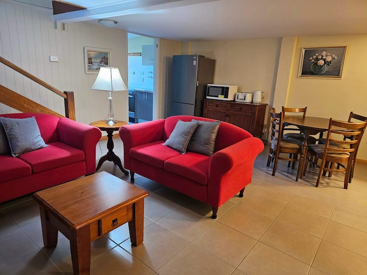 2br Rosevears Getaway With Scenic Views & Comfort - Tamar Valley