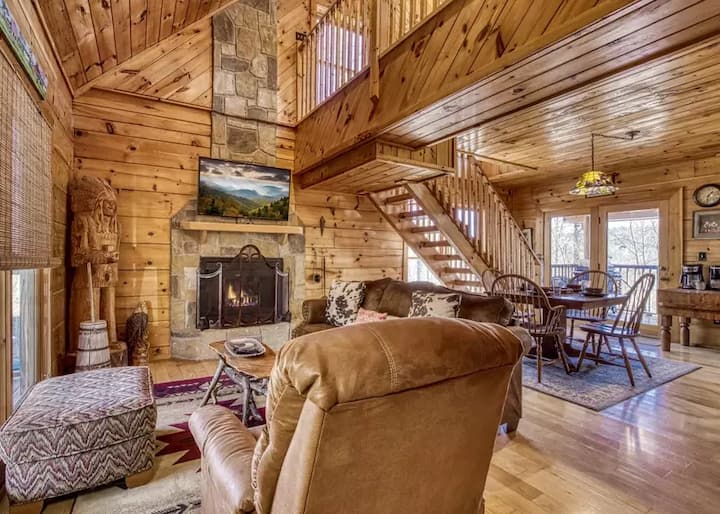 The Secluded Hideaway - Wears Valley, TN