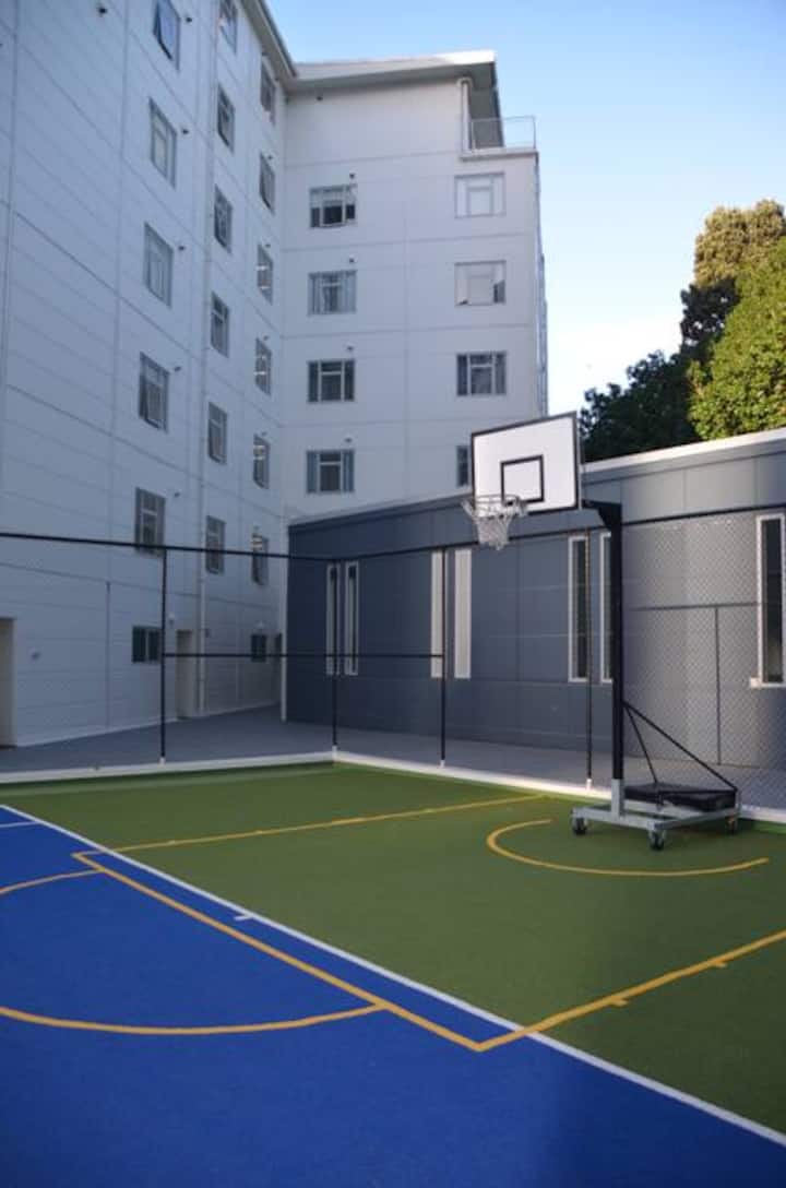 2br With Gym And Sauna - Auckland