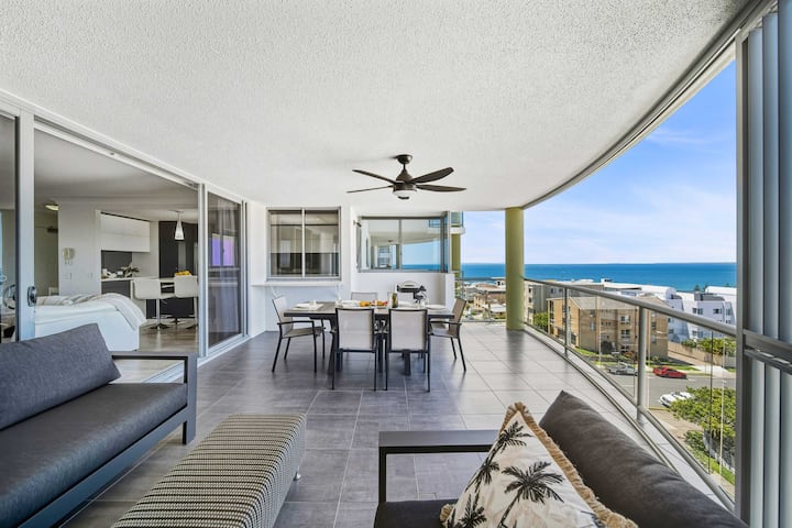 The Pinnacles - Panoramic Ocean & Mountain Views - Caloundra