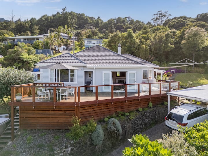 Coro Harbour View - Coromandel Holiday Home - Coromandel