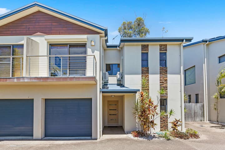 Torquay Townhouse - Cosy,central, Close To Beach - Hervey Bay