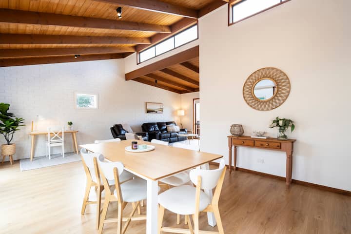 1pm Check In - 2 Minutes To Beach - Leopold