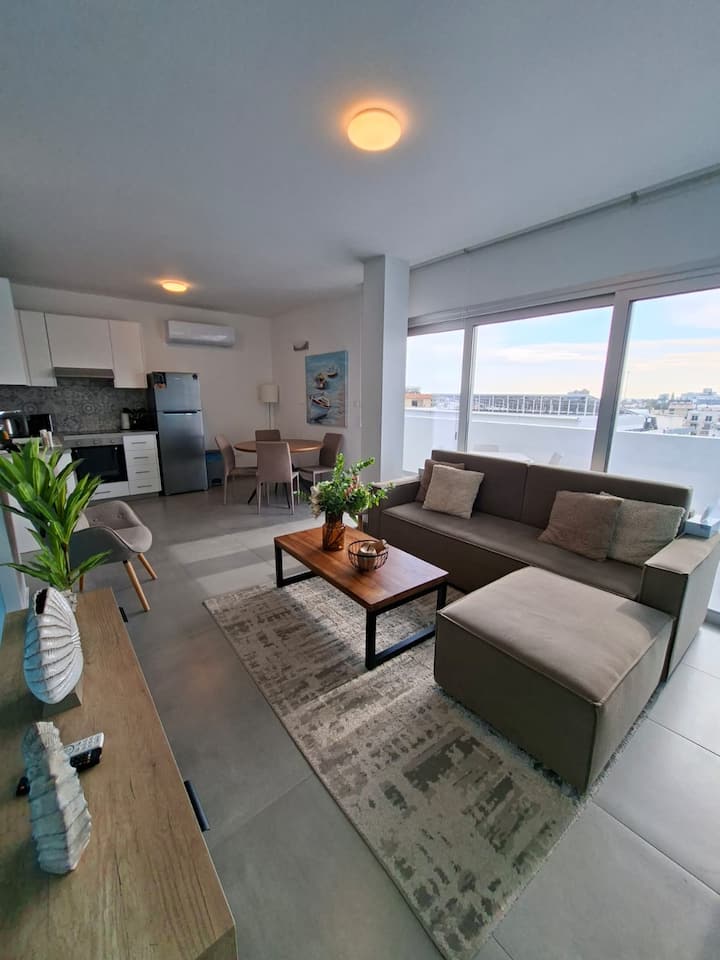 Cozy Central 1br With Balcony - Larnaka