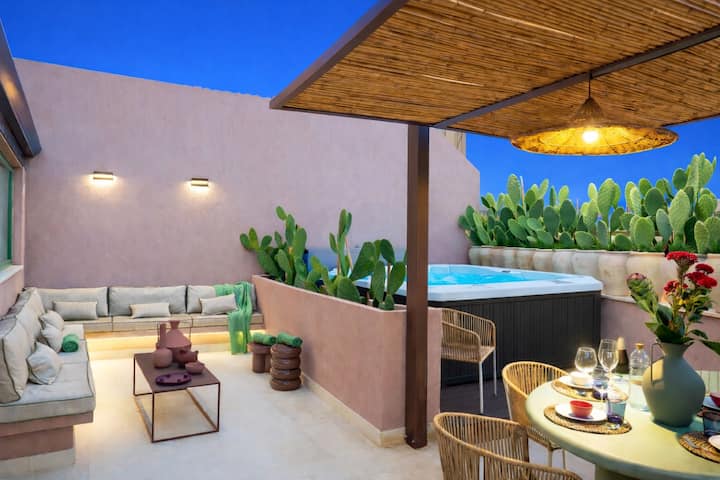 Vico Trigona Con Terrazza E Jacuzzi Riscaldata - Noto