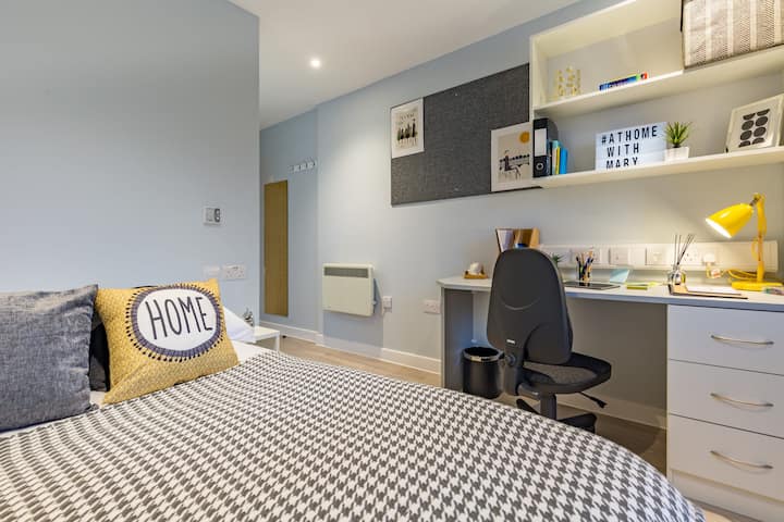 Affordable Student Ensuite Rooms In Plymouth - Plymouth