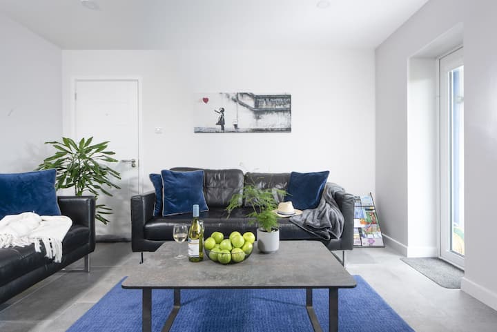 800m From Beach- Free Wi-fi - Free Parking - Porthcurno