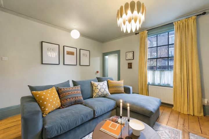 Liverpool Georgian Townhouse | For Family & Groups - Liverpool