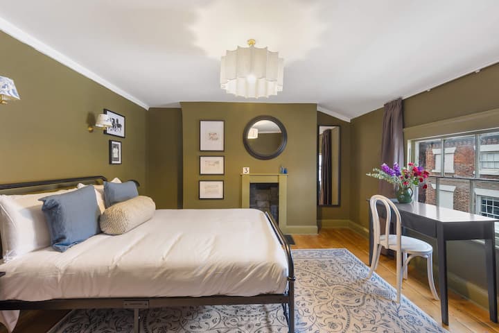 Historic Georgian Townhouse For Groups & Families - 리버풀