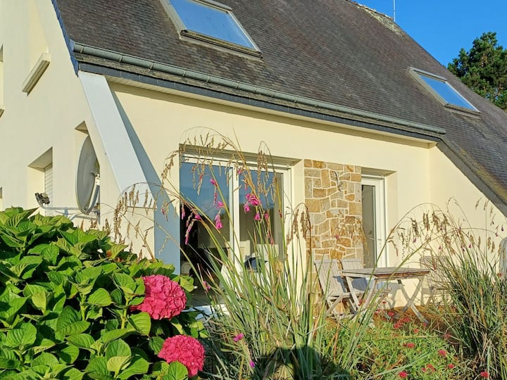 Komforthaus Mit Traumgarten Und Meerblick - Plouha