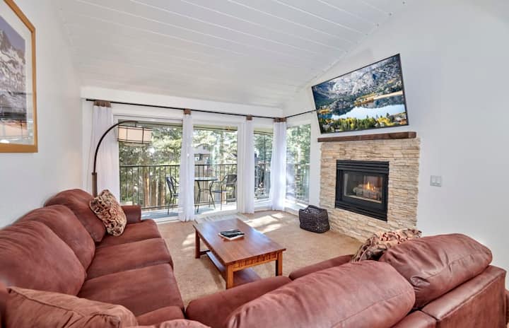St. Anton #84 | Two Bedroom Slopeside Condo - Mammoth Lakes, CA
