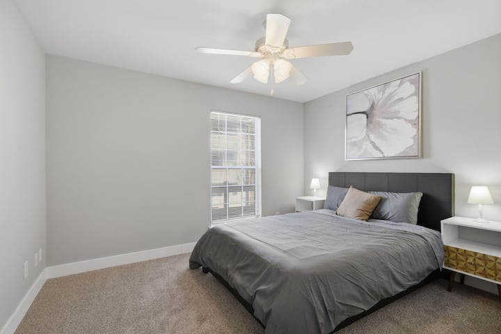 Sleek 2br Apartment With Airy Layout - Bryn Mawr, PA