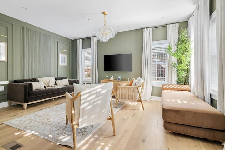 4 Br With Rooftop - Cozy Home Near King Street - Charleston, SC